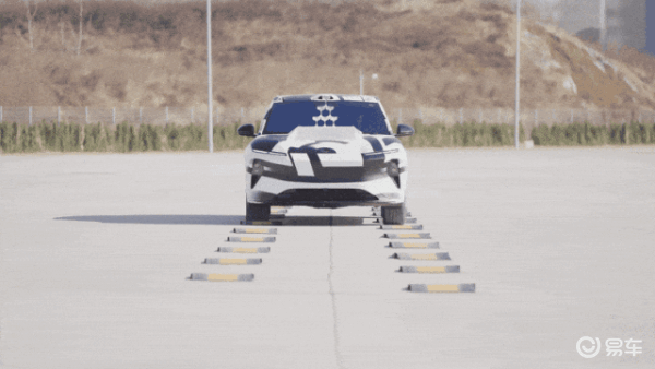 蔚来ET9ET9 搭载了自研的面向 900V 的 46105 大_易车