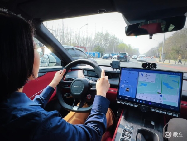 小米SU7全系标配了自研的Xiaomi Pilot辅助驾驶最后就_易车