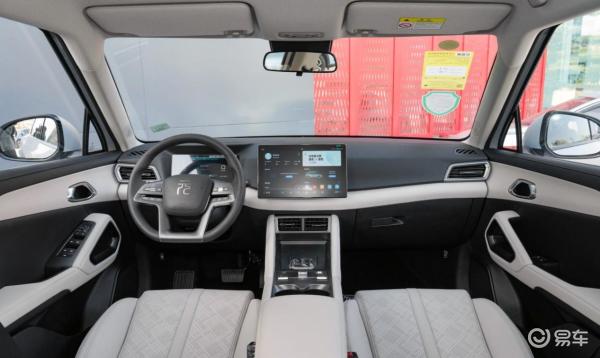 元UP使用了比亚迪车型中常见的CTB电池车身一体化技术_易车