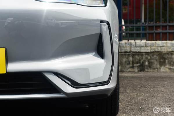 这次银河E5用上了吉利自研的Flyme Sound无界之声音响系_易车