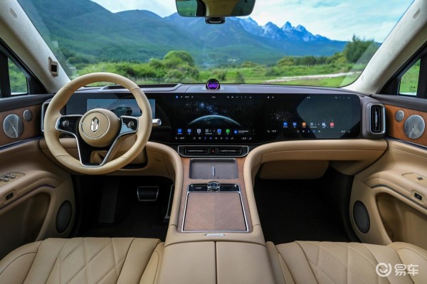 问界M9搭载的HUAWEI ARHUD带来极智座舱交互体验_易车