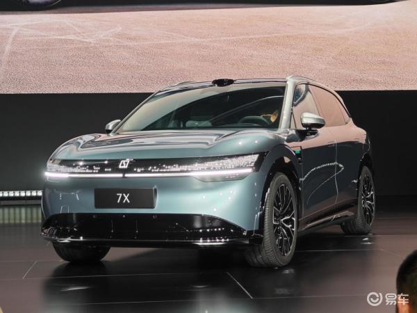 ZEEKR 7X在泊车和行车场景上实现了丰富的功能覆盖_易车