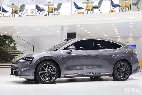 蔚来ES6与智界R7均提供了L2级别驾驶辅助功能在智能驾驶方面_易车