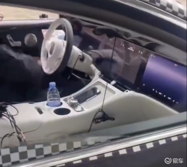 余承东并未公开尊界S800的内饰_易车