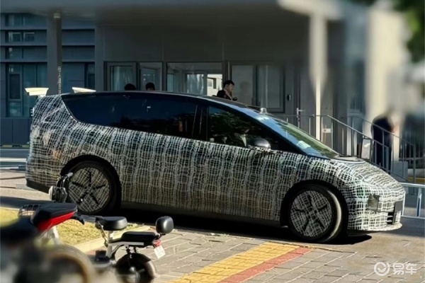 理想M8理想汽车首款纯电SUV最新谍照曝光_易车