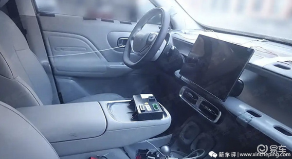 这台零跑B10的内饰完成度已经相当高能看出新车延续了零跑家族一贯_易车