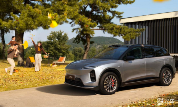 为了纪念蔚来ES6第30万台的交付里程碑电池租用方案bass购车_易车