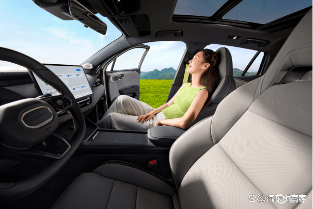 领克06 Relive焕新上市，限时售价10.76万元起-智能车-资讯-头部财经