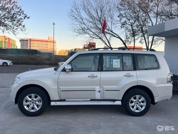 平行进口三菱帕杰罗V93配置详情_易车