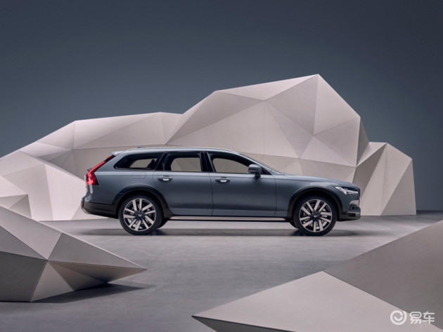 沃尔沃V90CC既有SUV的高通过性，又有旅行车的大空间_易车