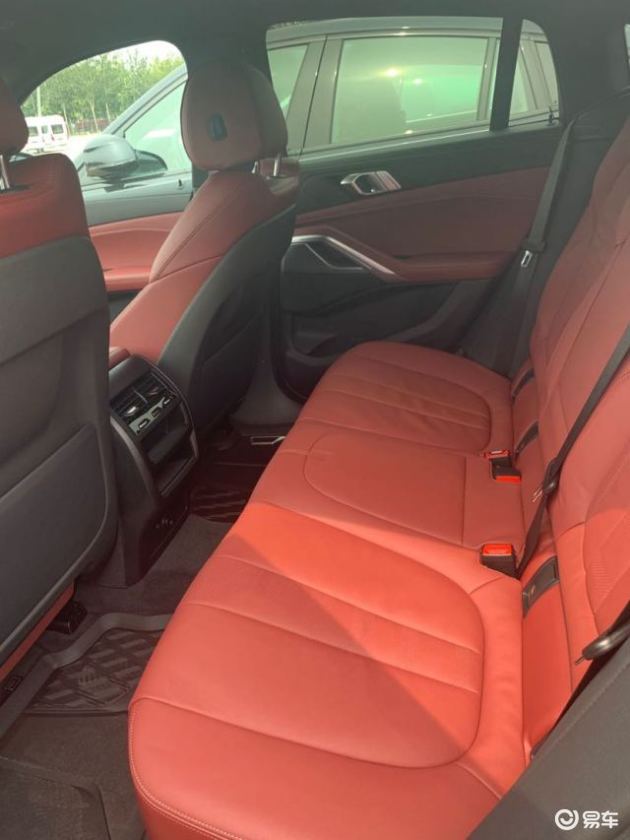 2021款宝马X6 内饰改装 黑色涂装帅气_易车