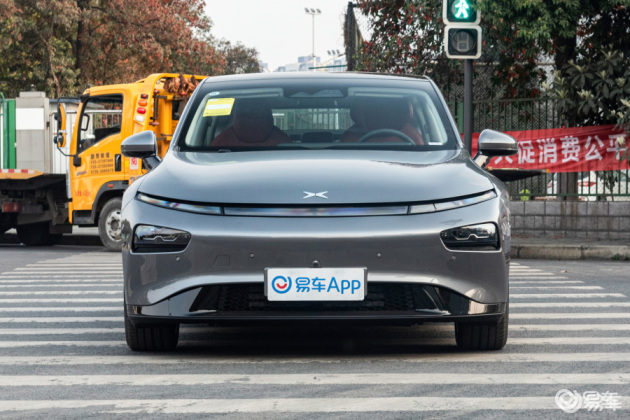 小鹏P7用车感受，造型未来感强，“小P”语音助手很智能_易车