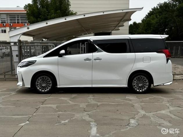 雷克萨斯LM350：一款豪华的7座MPV，配置和性能介绍_易车