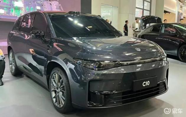 800V快充平台+激光雷达+8295芯片，零跑C10正式亮相广州车展_易车