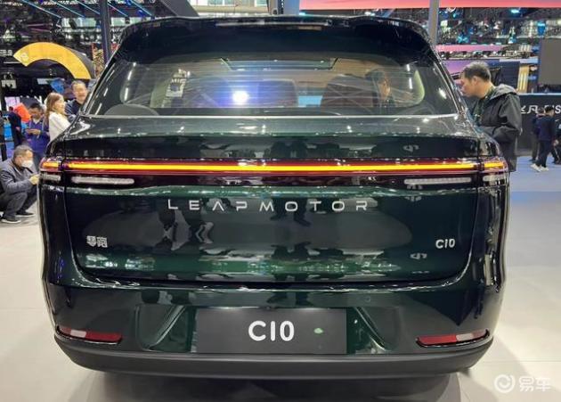 800V快充平台+激光雷达+8295芯片，零跑C10正式亮相广州车展_易车