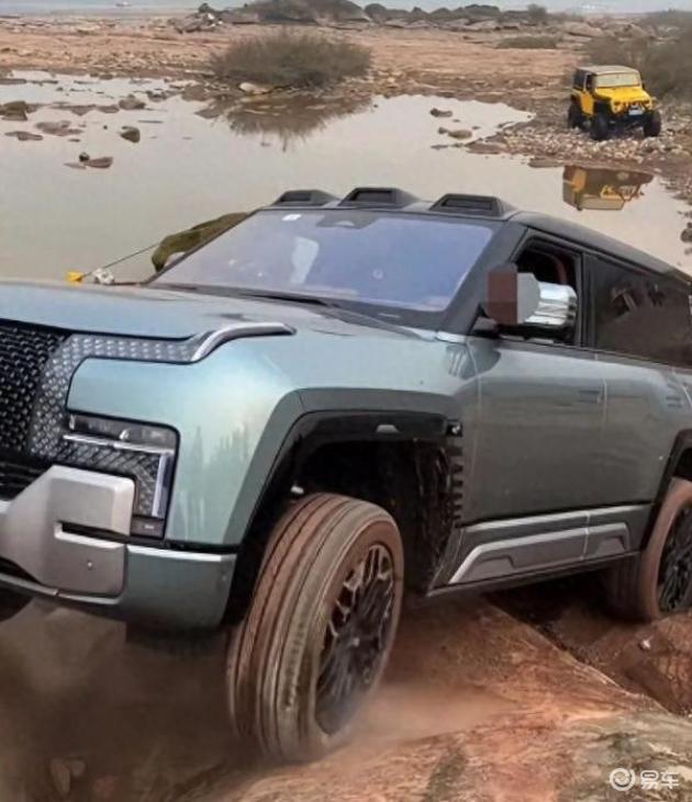 仰望U8在这次越野探险中以其卓越的性能和先进的技术_易车