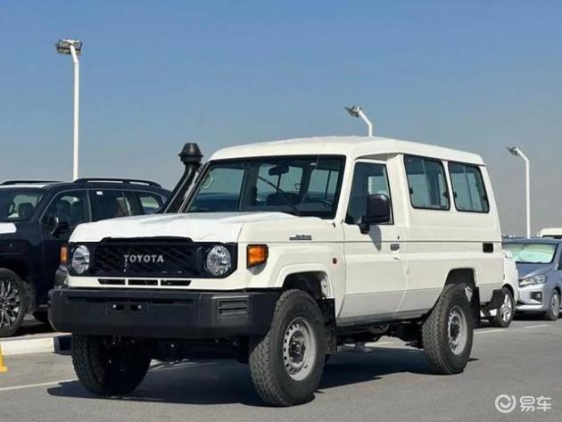 实拍新款丰田LC78，动力升级，搭载2.8T柴油发动机，落地价超80万_易车