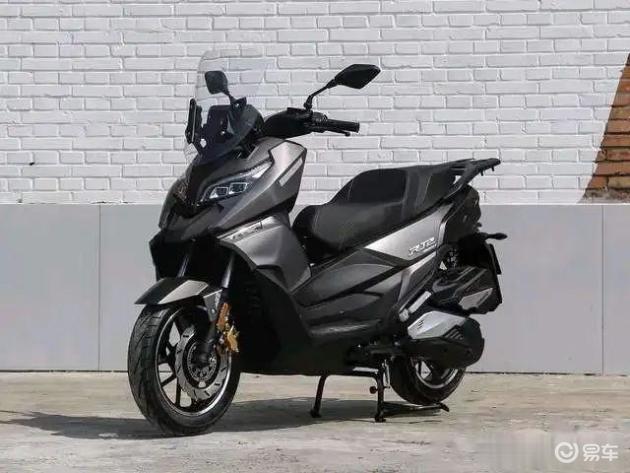 光阳赛艇、无极250gt、赛科龙rt2、鸿250纪念版~4款250cc踏板对比_易车