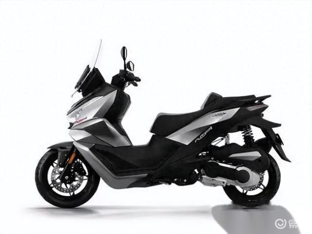 光阳赛艇、无极250gt、赛科龙rt2、鸿250纪念版~4款250cc踏板对比_易车