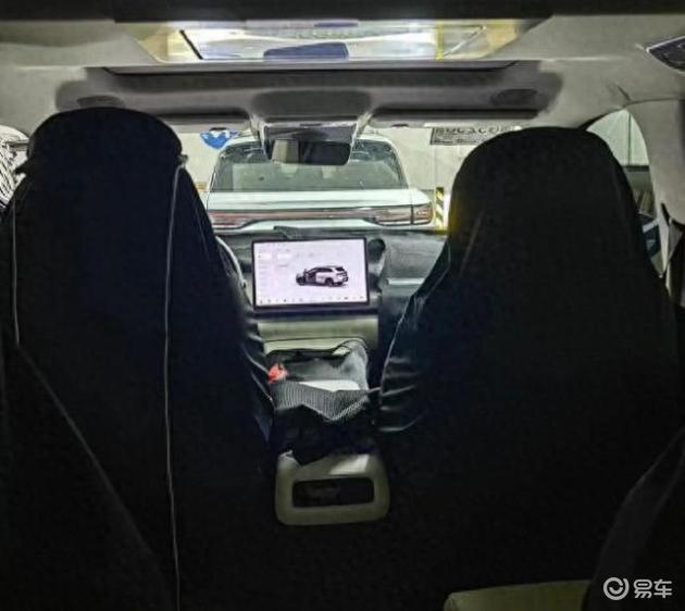 零跑C16内饰曝光，中大型新能源SUV来袭，你会为它的配置买单吗？_易车