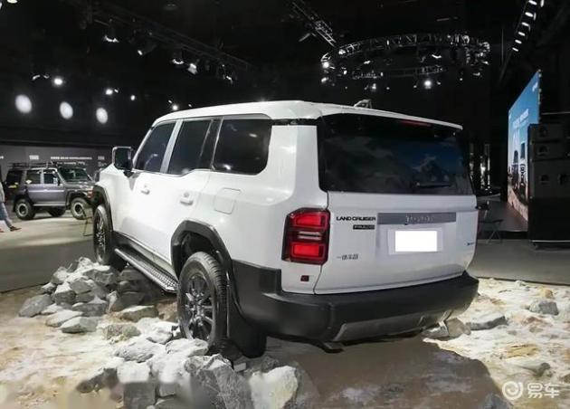 新款国产普拉多即将登场，代号LC250，全系2.4T混动_易车