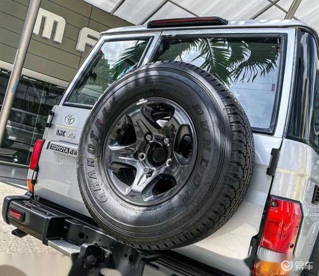 强强联合的感觉！6缸+四驱+6AT，新一代兰德酷路泽LC76国内开售_易车