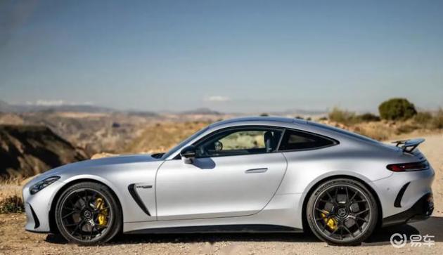 帅的！「奔驰AMG」GT63、GT55最新款曝光，确认发售！_易车