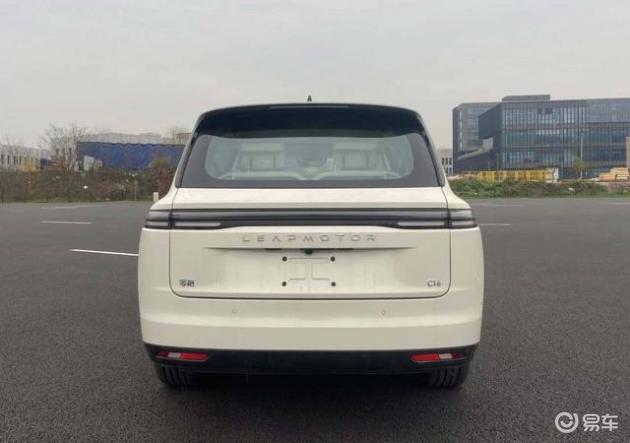 轴距2825mm 零跑C16闪亮登场 增程/纯电双版本随你挑_易车