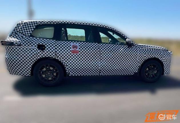 定位大六座 SUV 疑似深蓝 D587 谍照曝光_易车