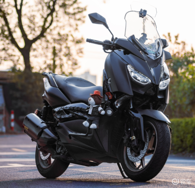 佛沙350和xmax300怎么选, 三大特征对比助你选好骑行伴侣_易车