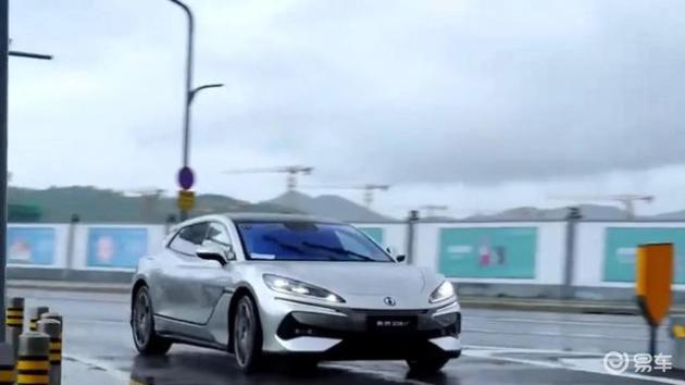 Z9GT与仰望U7：两款车如何选择_易车