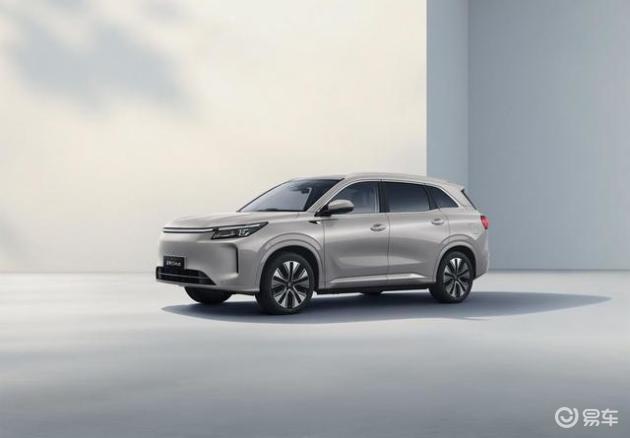 第三代蓝电E5 PLUS上市，纯电续航230km、全时四驱下探至12万_易车