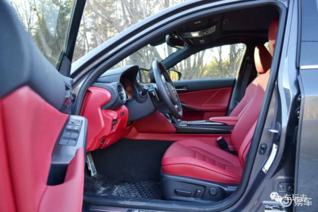 2021年雷克萨斯IS 350：大排量自吸V6最后的疯狂_易车