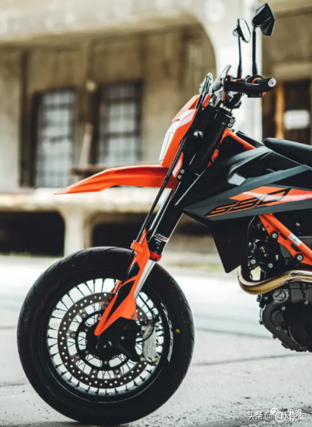 KTM发布2021款690滑胎/越野车_易车