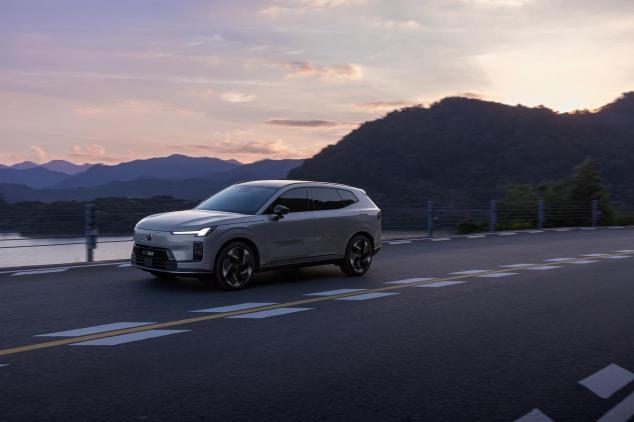 沃尔沃全新XC70正式亮相，全新SMA超级混动架构加持_易车