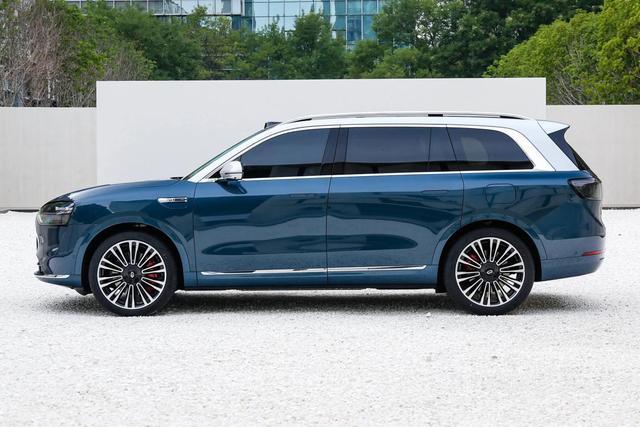 问界M9搭载单颗激光雷达使用MDC610双目视觉方案的华为ADS_易车