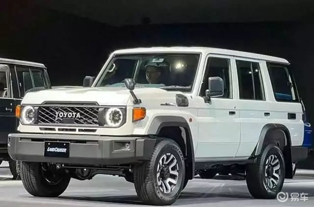 换代时隔14年 丰田LC70陆巡换代了！_易车
