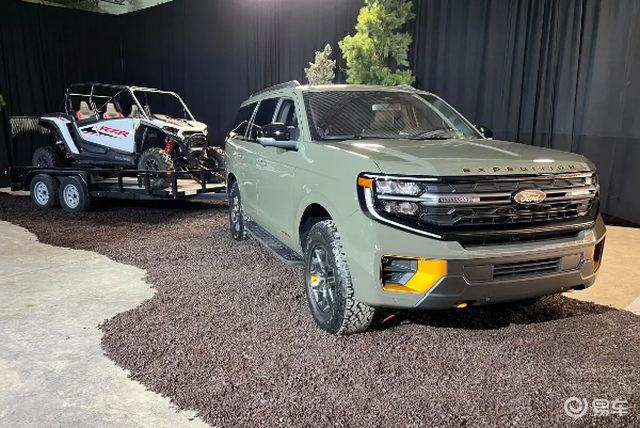 新一代福特征服者：5.6米车长+8座，3.5T+10AT_易车