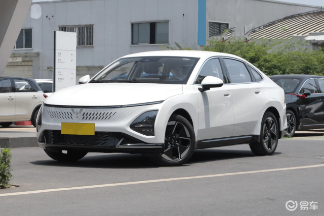 为人民造的插混家轿，车长4835mm亏电油耗3.98L_易车