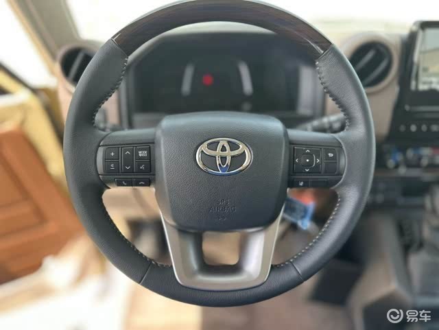 2025款酷路泽LC71 2.8T柴油港口实拍售价72万_易车