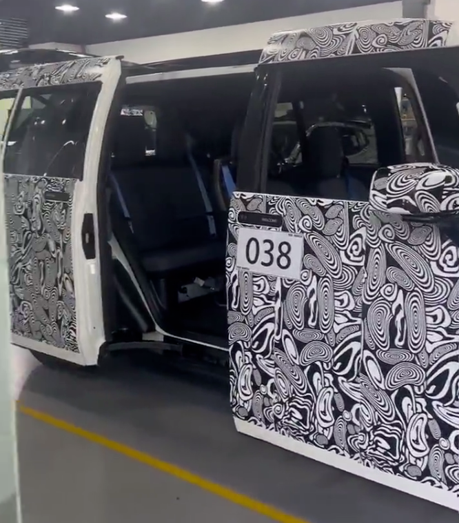 ZEEKR CM2E虽为谍照_易车