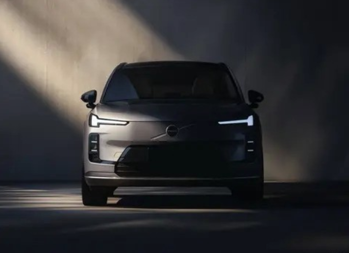 沃尔沃XC70实车曝光，9月上市剑指X5插混 _易车