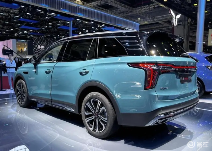 内外全面升级 全新红旗HS7将于8月25日上市_易车