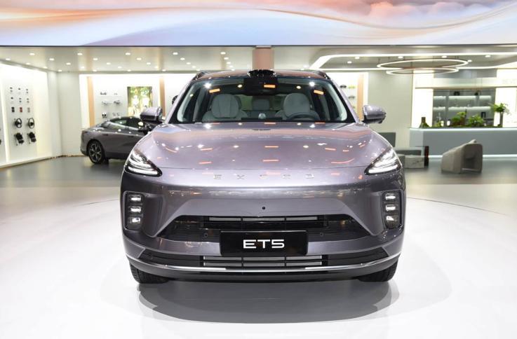 星途星纪元ET5亮相，搭激光雷达，但是地平线HSD方案_易车