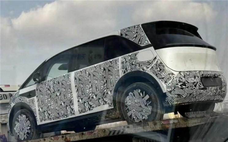 ZEEKR CM2E极氪全新MPV谍照曝光_易车