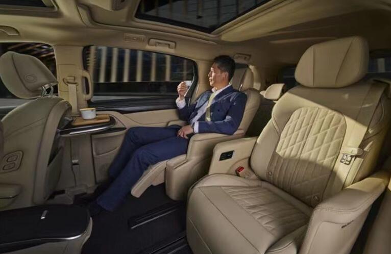 全新GL8曝光，谁还能挑战它？_易车