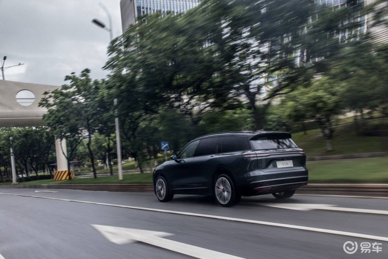 ES8 VS GLS：传统豪华与纯电豪华的巅峰对决_易车