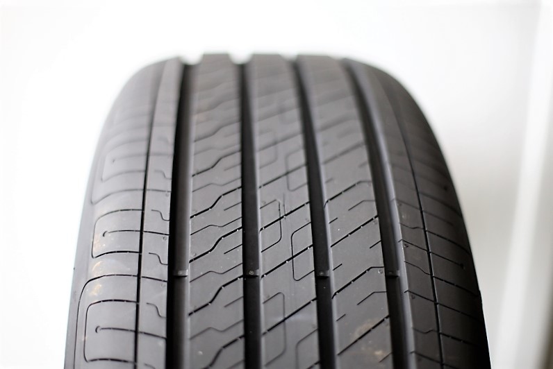 蔚来ES6运动版搭载的这款固特异e锐乘轮胎型号是255/55 R_易车