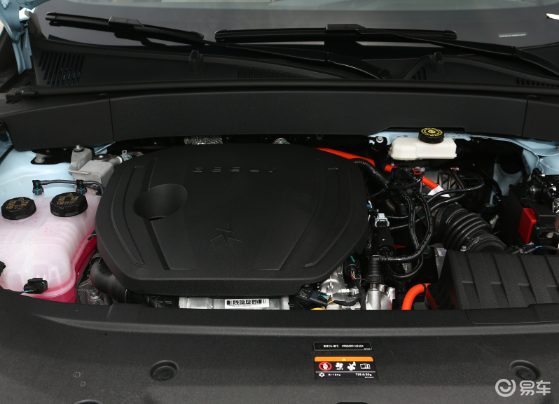 吉利银河L7对比深蓝S7：新能源SUV的插混与增程之争_易车