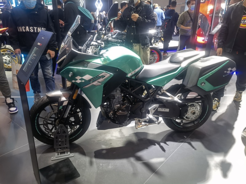 2022重庆摩展：凯越321系列车型亮相_易车